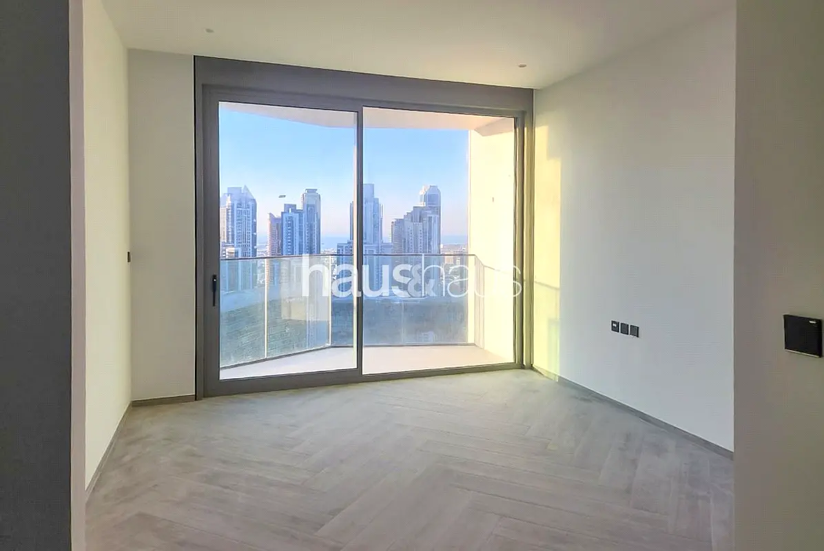 Apartment: Burj Khalifa View | Premium Amenities | Vacant | dubizzle Dubai