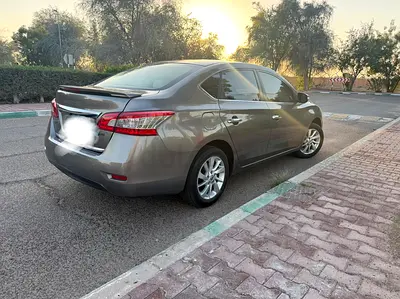 Gold Used Nissan Sentra for Sale in UAE | dubizzle