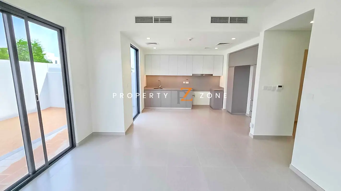 Villa: Single Row | 4 Spacious BR | Prime Location | dubizzle Dubai