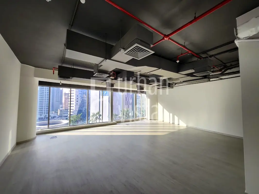 Office: Spacious Open Layout | Prime Location | Vacant | dubizzle Dubai