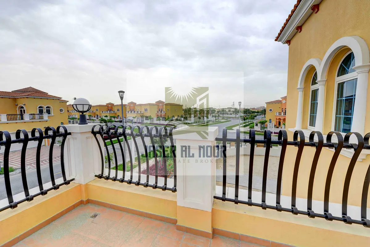 Villa: Large Landscaped Plot | Close to Lake and Mosque | dubizzle Dubai