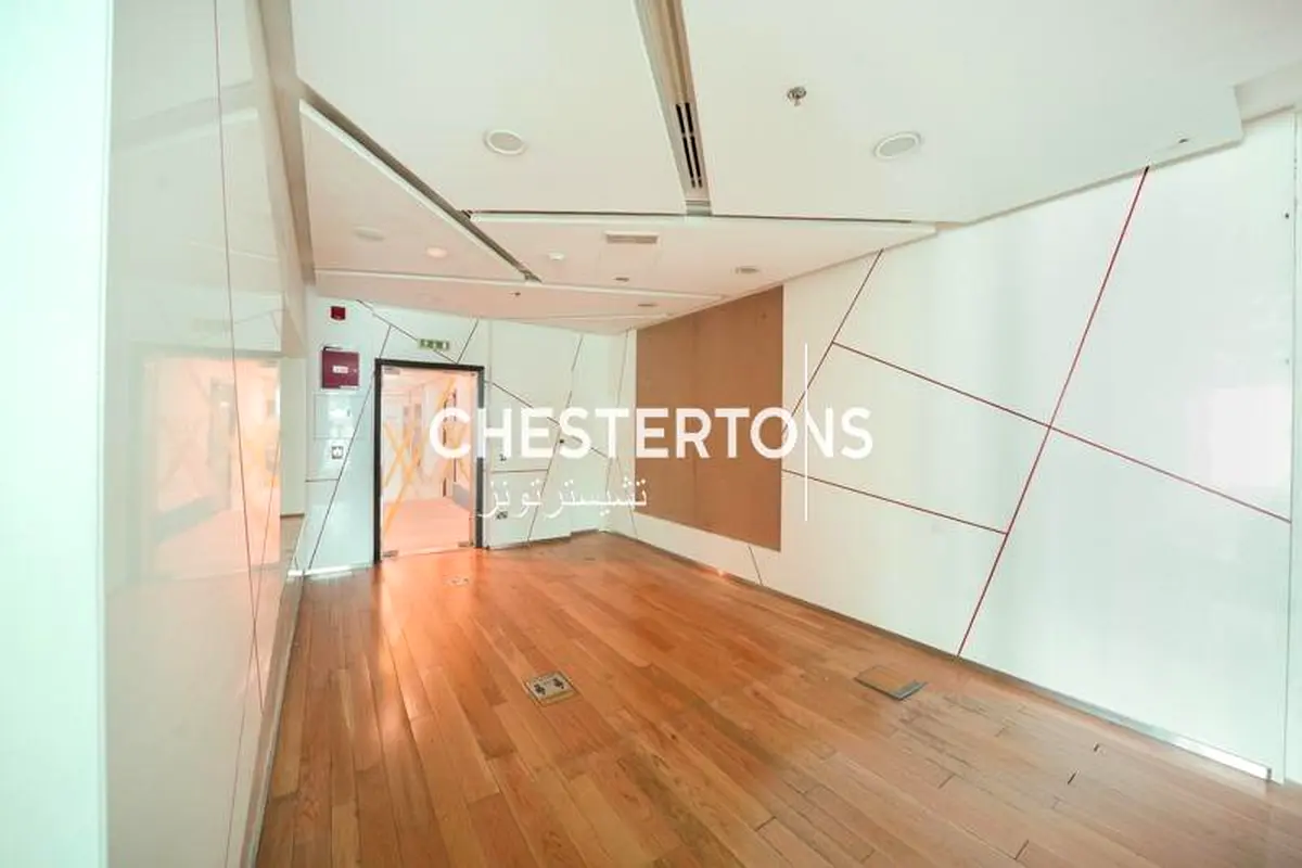 Office: Prime Location | Fitted I Burj View | 11 Parkings | dubizzle Dubai