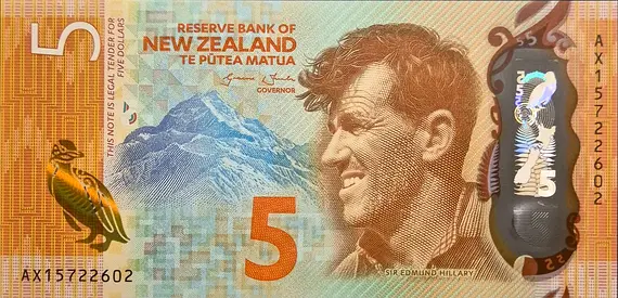 Classifieds: NEW ZEALAND 5 DOLLARS BANKNOTE 2015 | dubizzle Dubai