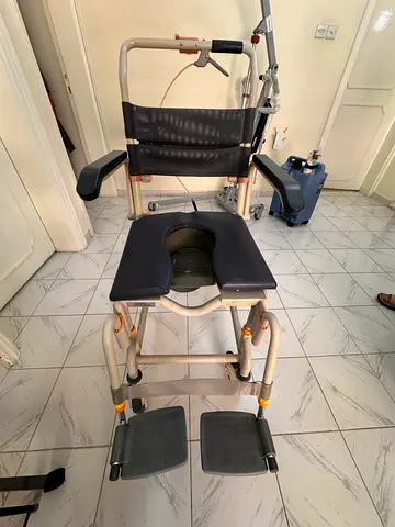 Classifieds: High-Quality Commode Chair with Wheels for Sale | dubizzle ...
