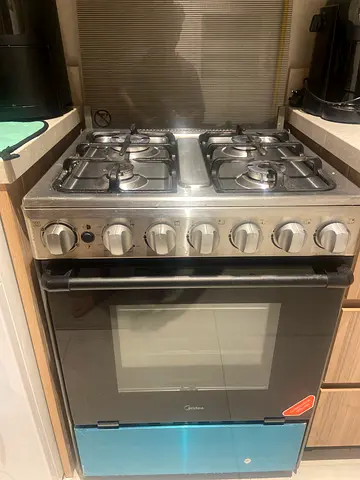 Classifieds: Midea freestanding gas cooker and oven | dubizzle Dubai