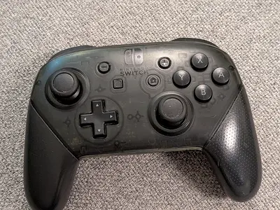 Classifieds: Original Nintendo Switch Pro Controller (Used, Good ...