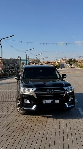 Motors: 2020 Toyota Land Cruiser VXR Grand Touring - GCC Specs - Full ...