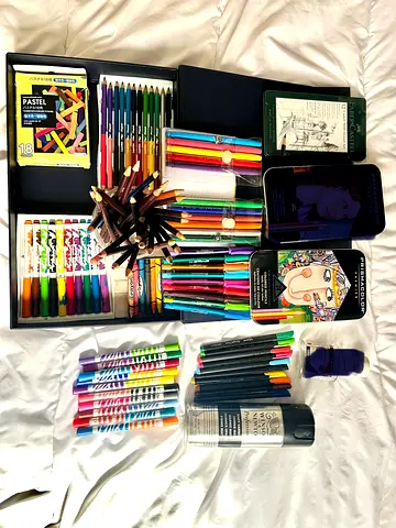 Classifieds: Art Supplies Collection for Drawing and Painting ...