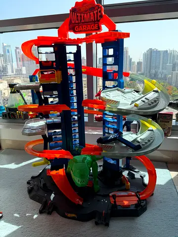 Classifieds: Hot Wheels City Ultimate Garage | dubizzle Dubai