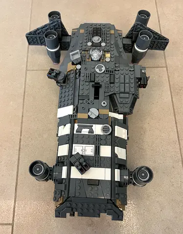 Classifieds: Lego Star Wars Skeleton Crew The Onyx Cinder set built ...