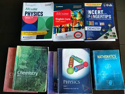 Classifieds: Cbse Grade 11 Ncert + Reference books (Physics, Chemistry ...