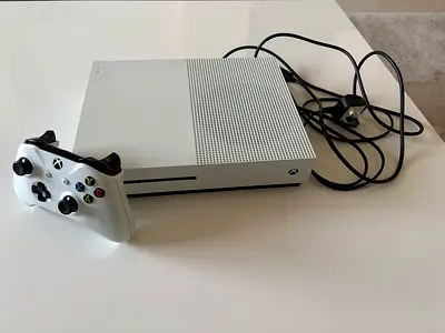 Classifieds: Xbox One S 1TB with Wireless Controller - White, Excellent ...