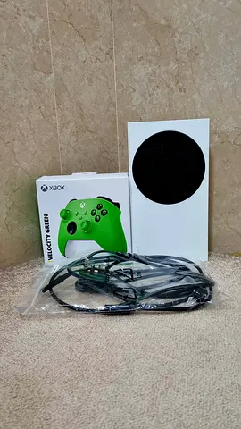 إعلانات مبوبة: Xbox Series S 512GB + Green Controller Clean Condition ...