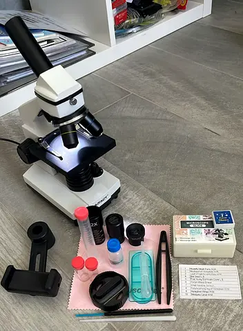 Classifieds: Microscope with Accessories - Good Working Condition ...