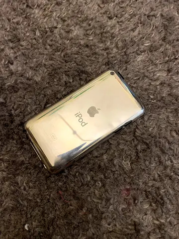 Classifieds: Apple iPod Classic 2001 | dubizzle Sharjah