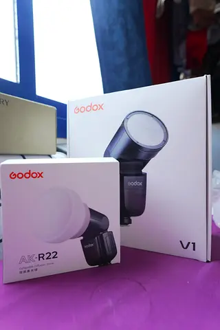 Classifieds: Godox V1s Round Head TTL Flash with AK-R22 Mini Round LED ...