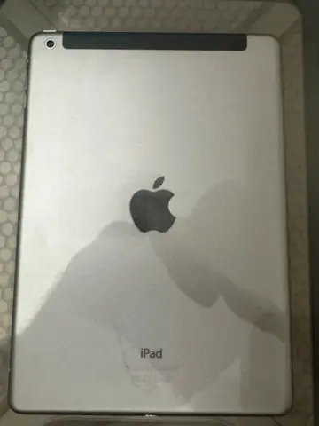 Classifieds: Used Apple iPad (Silver) — Good Working Condition Apple ...