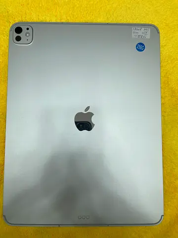 Classifieds: Iped 13 inch M5 256 gb sim card | dubizzle Dubai