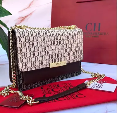 Classifieds: 1st copy Carolina Herrera CH Logo Chain Shoulder Bag ...