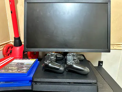 Classifieds: PlayStation 4 game disc (used) - 1 TB with TV2 controller ...
