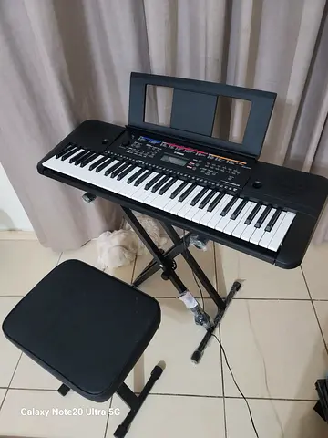 Classifieds: Yamaha keyboard PSR-E263 61-key like brand new condition ...