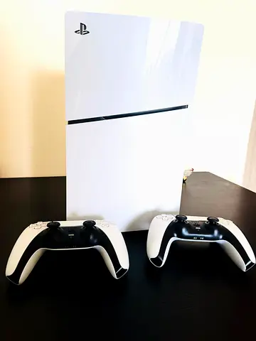 إعلانات مبوبة: Sony PS5 Slim Disc (UAE) Edition With 2 Controllers ...