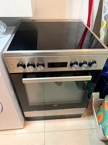 Classifieds: Used freestanding electric range with glass hob and oven ...