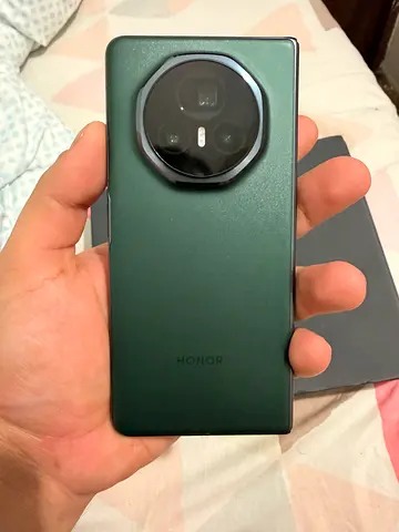 Classifieds: Honor Magic V3 TRDA (Green) - excellent Condition, Box ...