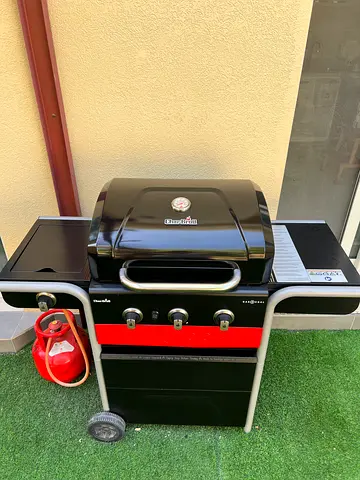 Classifieds: Char-Broil 3-Burner Gas BBQ Grill - Good Condition ...