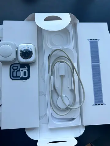 Classifieds: Apple Watch Series with Magnetic Charger and Milanese Loop ...