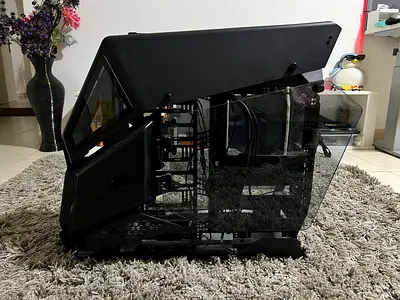 Classifieds: Thermaltake AH T200 PC “Case” | dubizzle Abu Dhabi