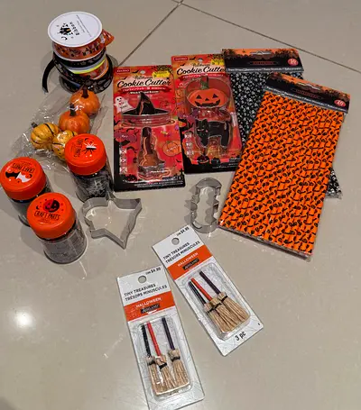 Classifieds: Halloween craft items, straws, decorations | dubizzle Abu ...