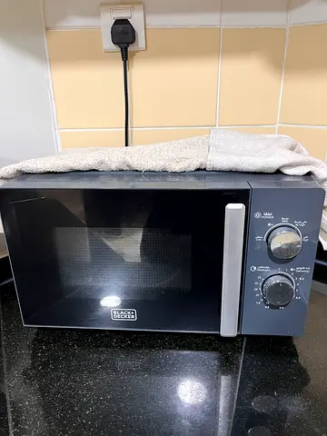 Classifieds: Black Decker countertop microwave, used | dubizzle Abu Dhabi