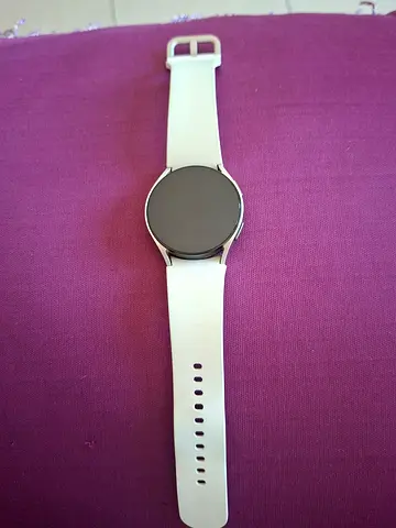 Classifieds: Samsung watch 6 gold | dubizzle Abu Dhabi