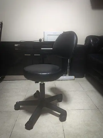 Classifieds: Swivel chair with wheels black | dubizzle Sharjah