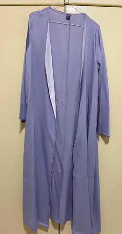 Classifieds: Light grey open abaya with a bit of white on the front ...