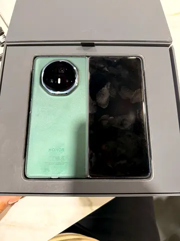 Classifieds: Honor magic V3 TDRA GREEN | dubizzle Abu Dhabi