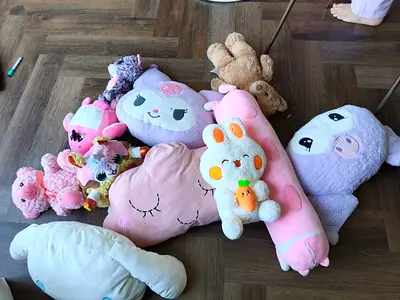 Classifieds: Lot of 10 Soft Plush Toys and Cushions - Pink/Pastel ...