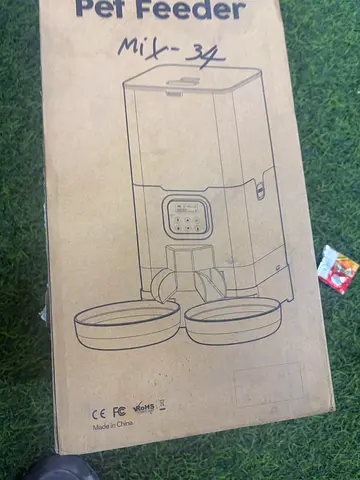 Classifieds: Automatic Dual Bowl Pet Feeder for Dogs and Cats ...