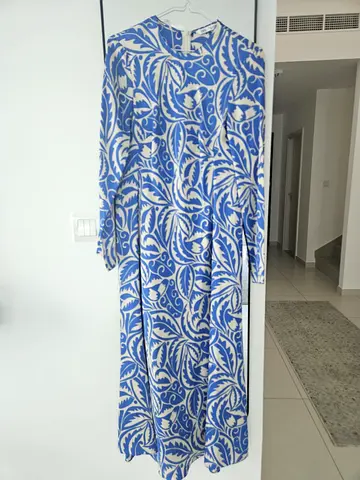 Classifieds: Zara blue and white printed midi dress - gently used ...