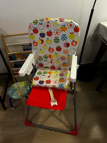 Classifieds: Lightweight Foldable Baby High Chair / Booster Seat ...
