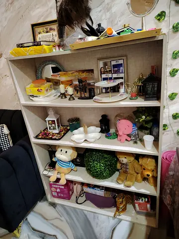 Classifieds: Light Wood 5-Shelf Bookcase / Display Unit - Good ...