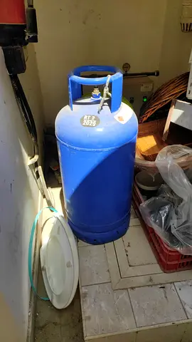 Classifieds: Blue Large LPG Gas Cylinder - 50lbs (Good Condition ...