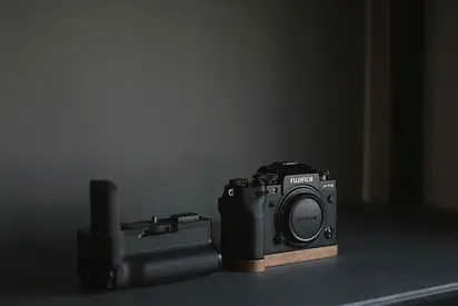 Classifieds: Fujifilm X-T4 body with battery grip | dubizzle Abu Dhabi