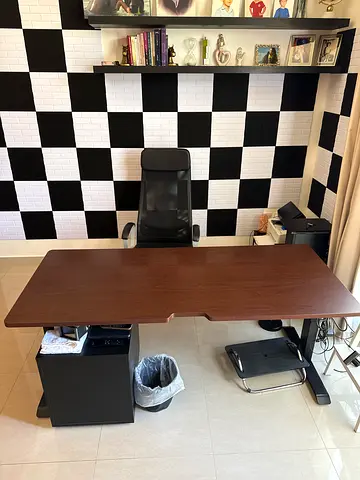 Classifieds: Height adjustable office desk | dubizzle Dubai