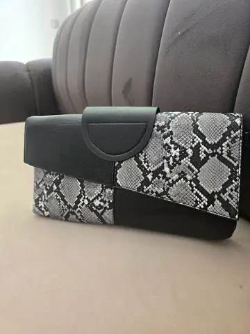 Classifieds: Black and Grey Snake-Print Clutch Wallet | dubizzle Sharjah