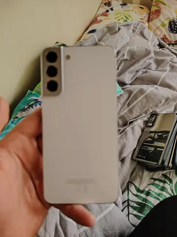 Classifieds: S22 +with alot of vibrant covers and cases 8gb ram and ...