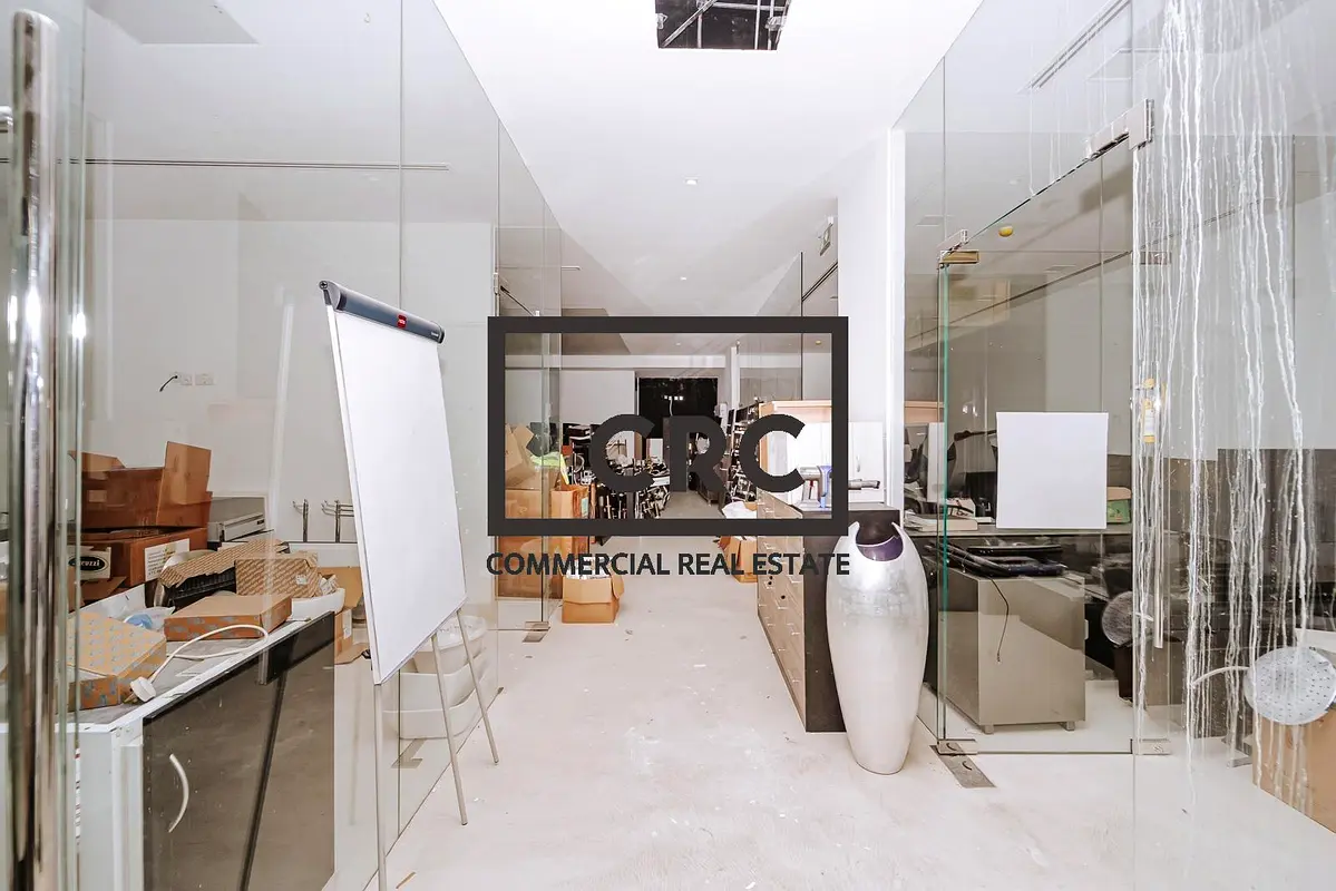 Shop: Internal Showroom | High Ceiling | Parking | dubizzle Dubai