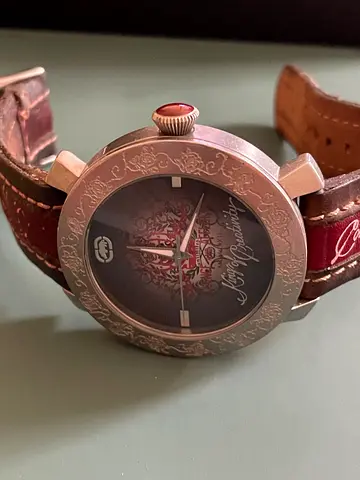 Classifieds: Vintage-style mens wristwatch with engraved bezel and ...