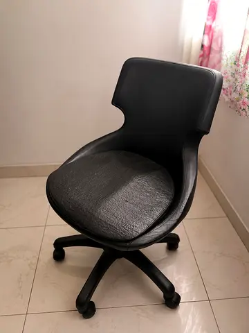 Classifieds: Black swivel office chair | dubizzle Sharjah